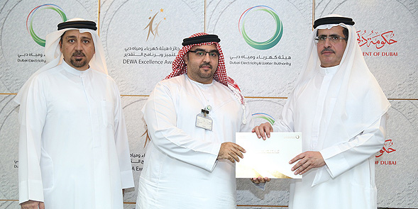 dewa-honours-distinguished-customer-service-staff
